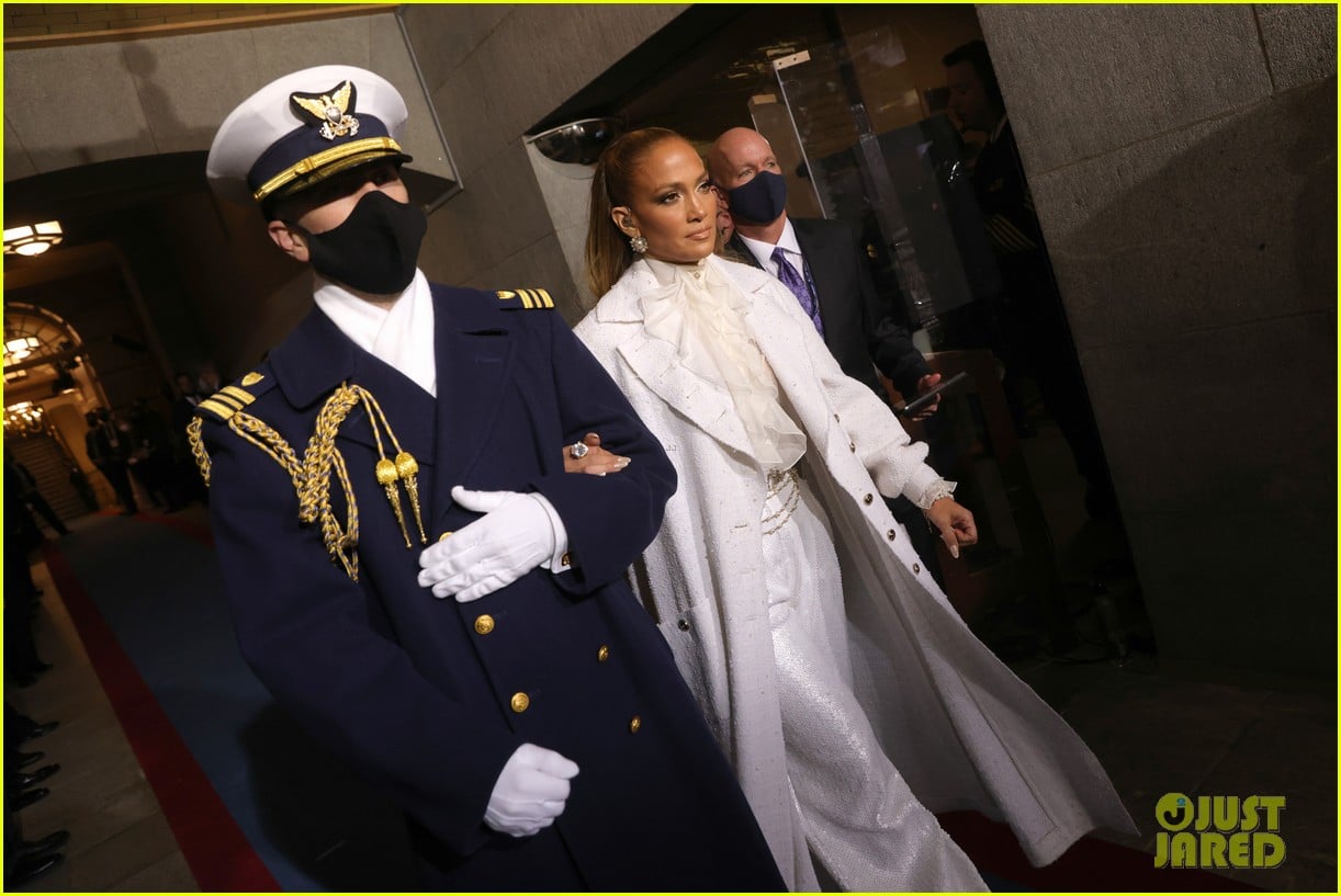 Watch Jennifer Lopez's Inauguration Performance (Where She Added a 'Let ...