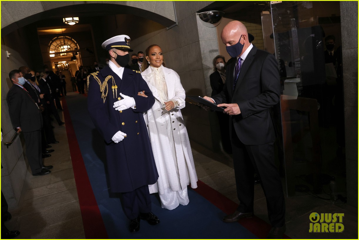 Watch Jennifer Lopez's Inauguration Performance (Where She Added a 'Let ...