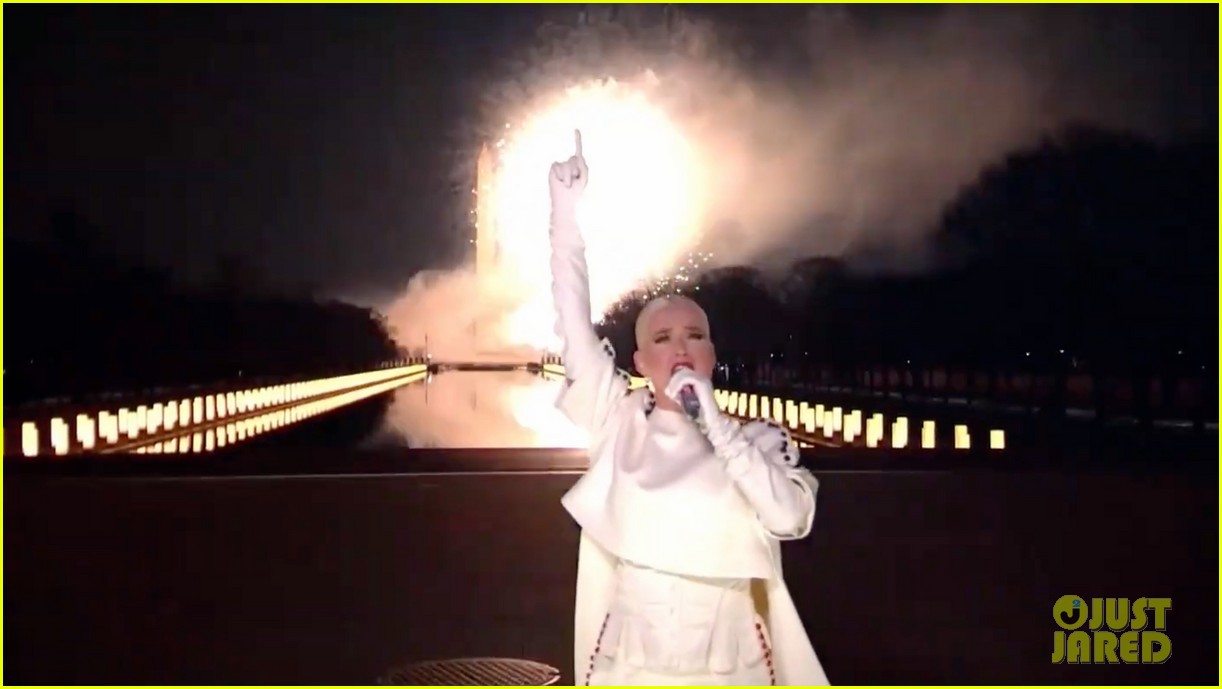 Katy Perry Trends After Performing 'Firework' At Celebrating America ...