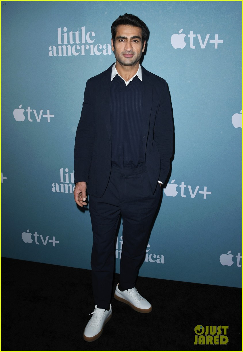 Photo: kumail nanjiani body 2021 08 | Photo 4513796 | Just Jared
