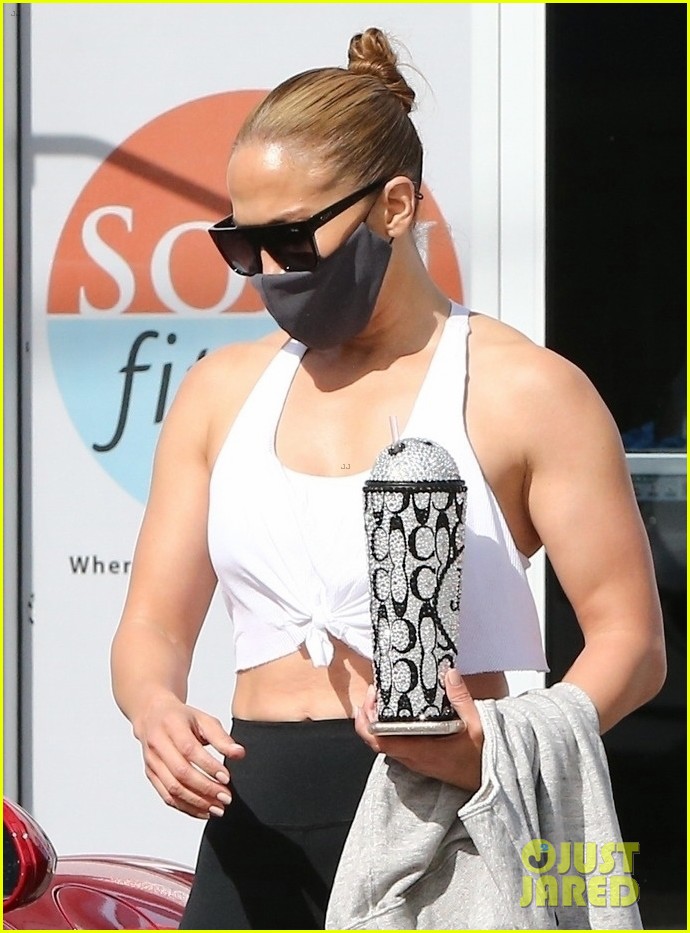 Jennifer Lopez Flashes Toned Midriff Leaving Her Workout in Miami ...