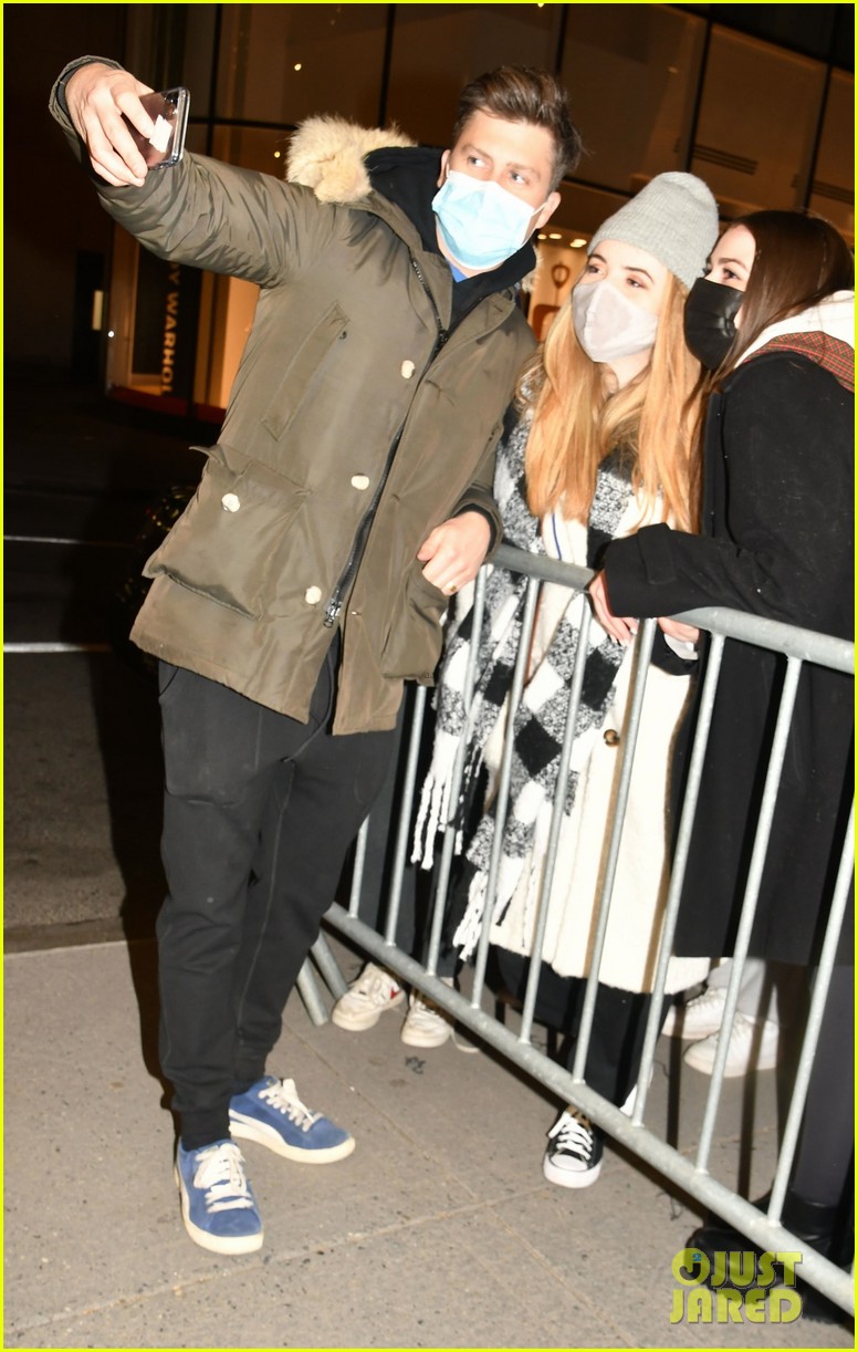 Megan Fox & Machine Gun Kelly Cuddle Up After His 'SNL' Performance in ...