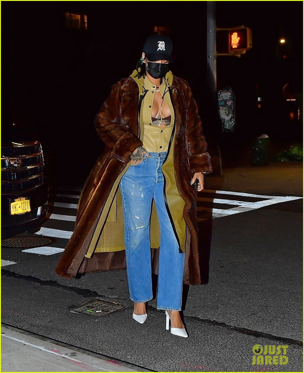 Rihanna Bares Major Cleavage While Heading to Dinner in NYC: Photo ...