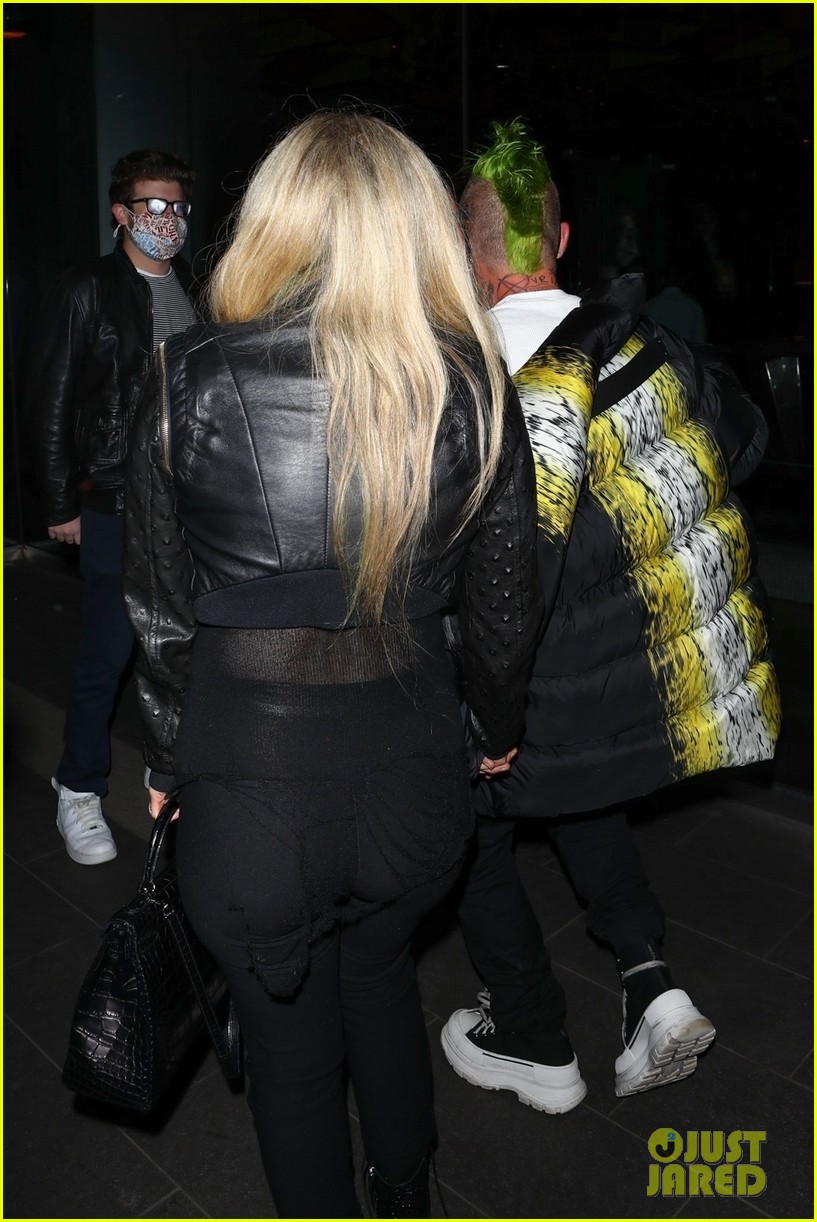 Photo: avril lavigne mod sun hold hands 14 | Photo 4524361 | Just Jared ...