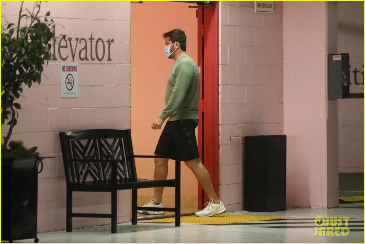 Gerard Butler Spotted at Medical Building in L.A., Plus He Revealed ...