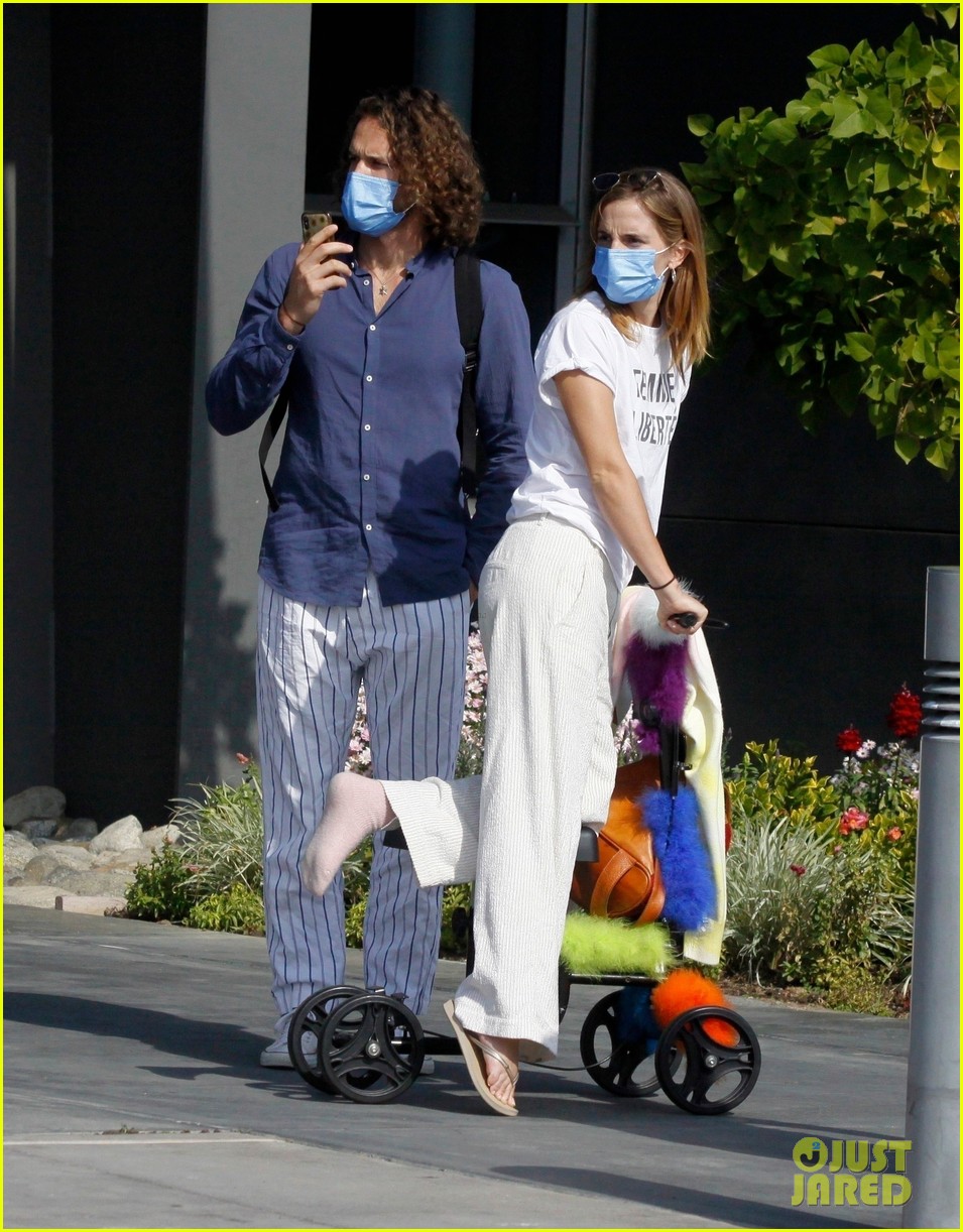 Injured Emma Watson Sports Modest Ring on That Finger, Fans Question If ...