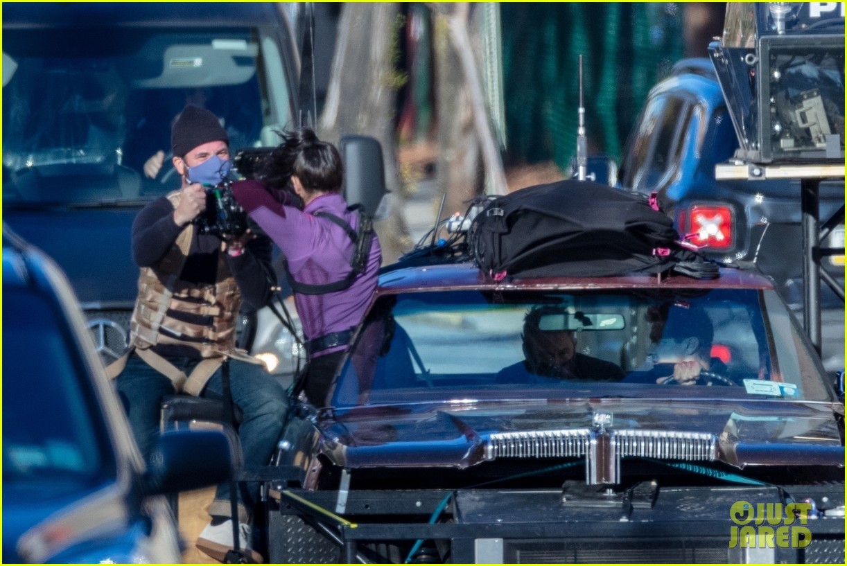 Hailee Steinfeld & Jeremy Renner Continue Filming 'Hawkeye' in Atlanta ...
