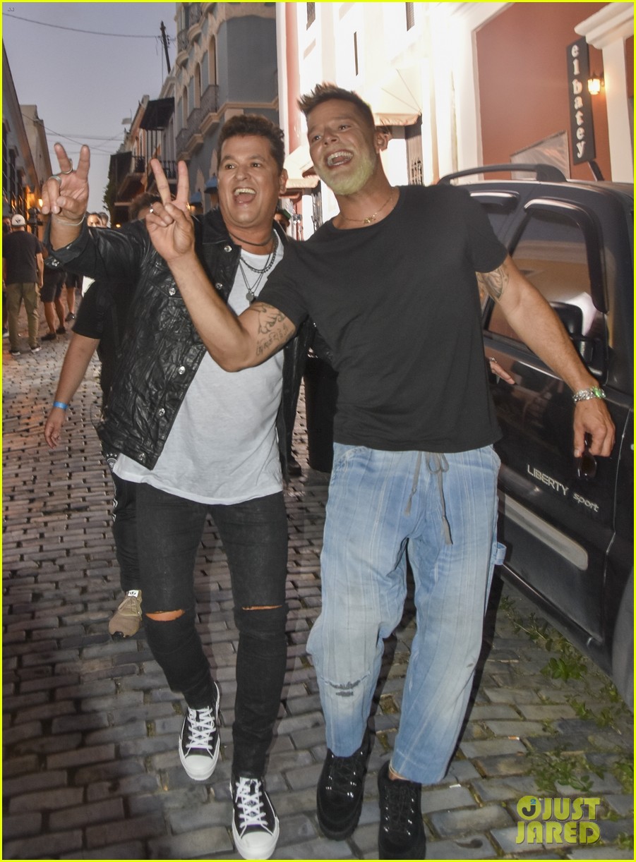 Ricky Martin Shows Off Bleached Beard While Filming New Music Video ...