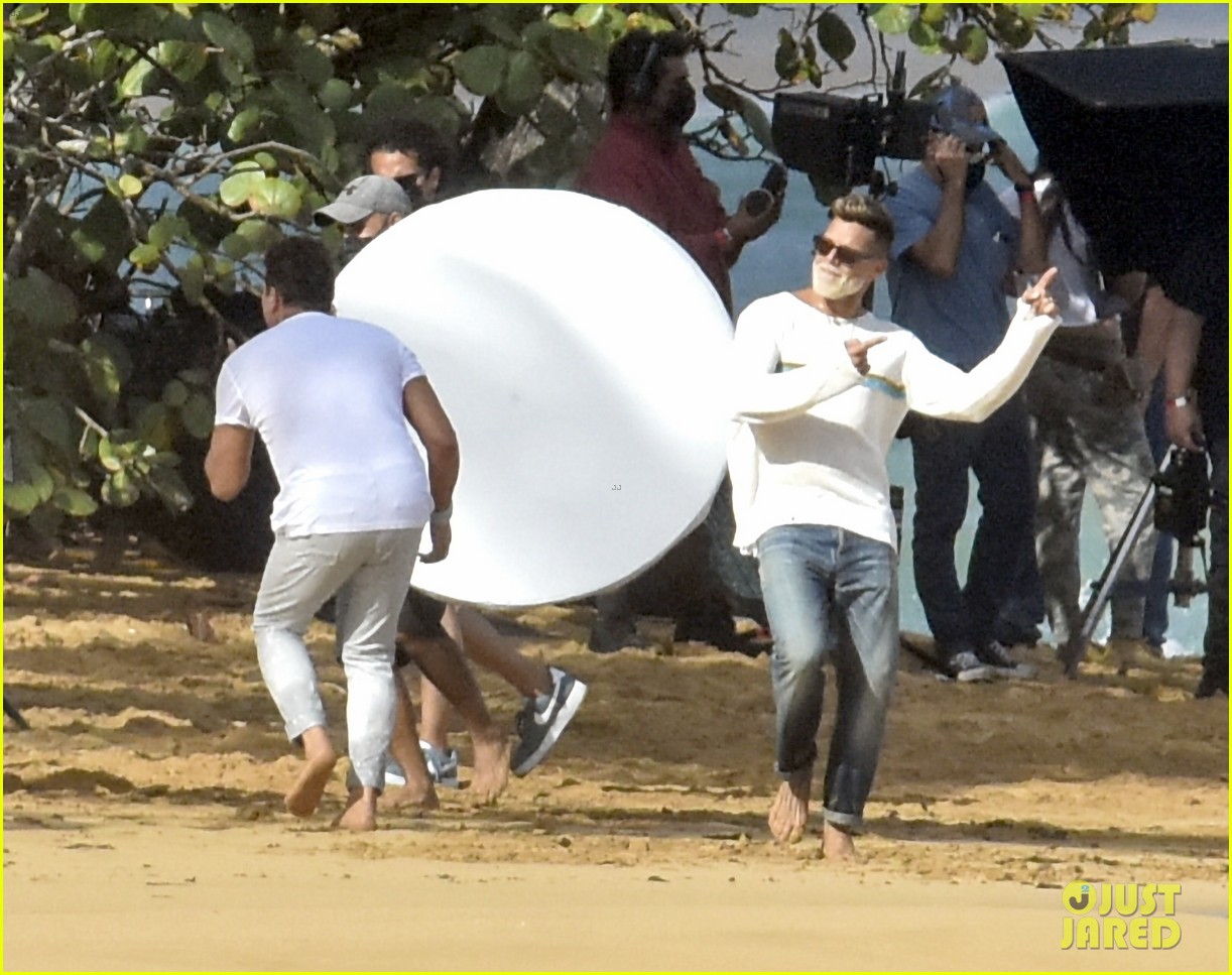 Ricky Martin Shows Off Bleached Beard While Filming New Music Video ...