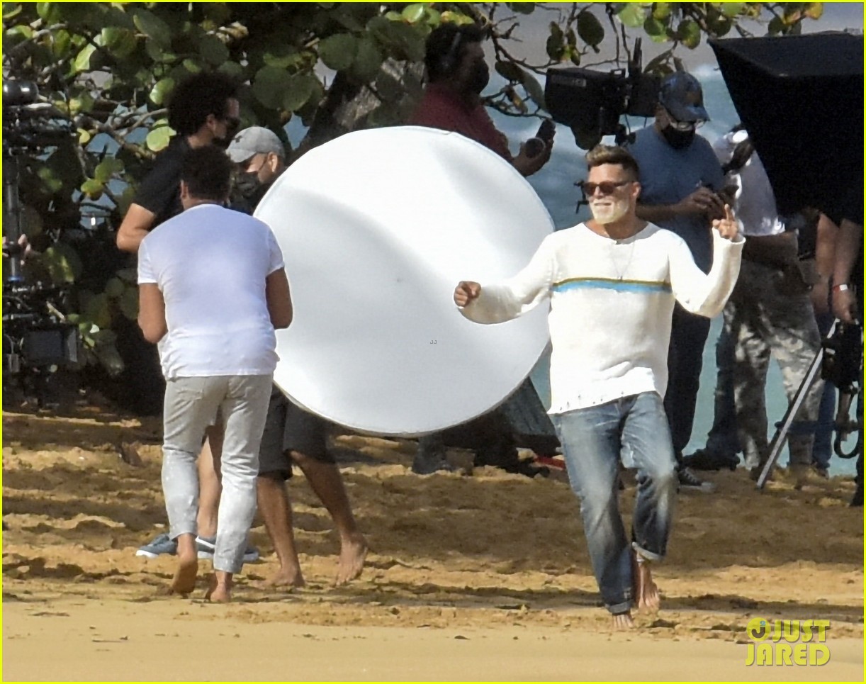 Ricky Martin Shows Off Bleached Beard While Filming New Music Video ...