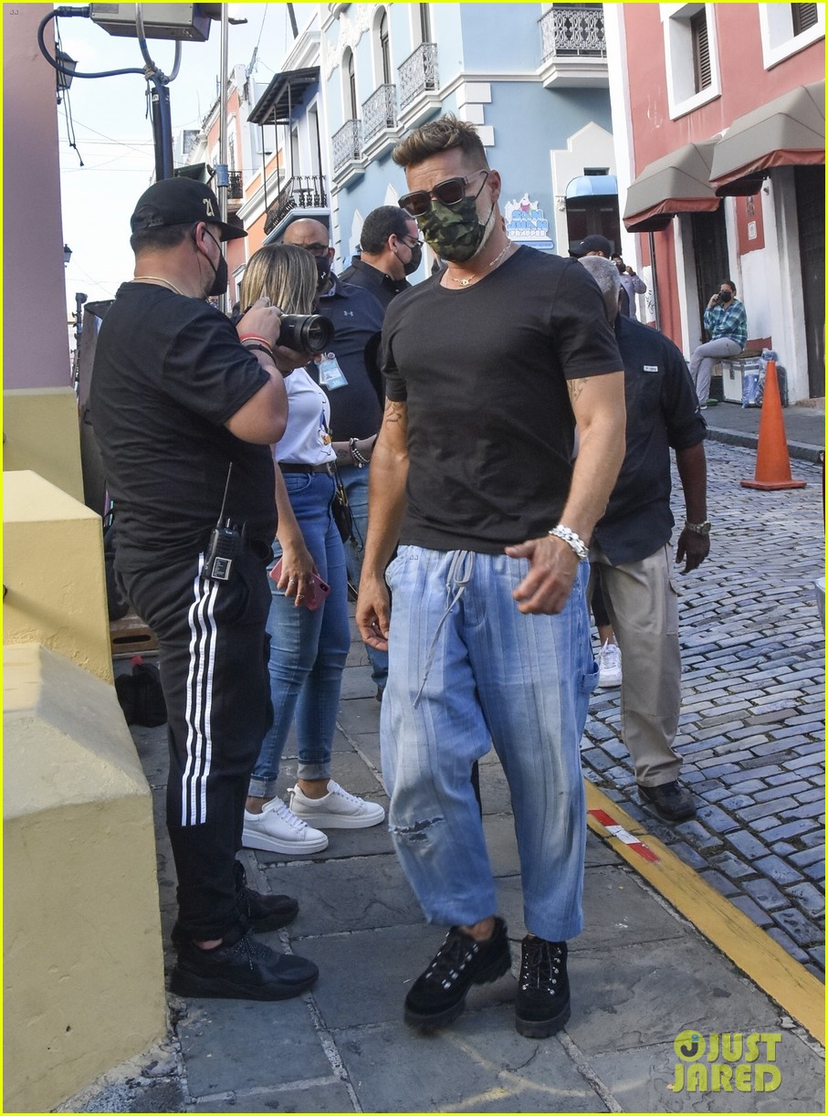Ricky Martin Shows Off Bleached Beard While Filming New Music Video ...