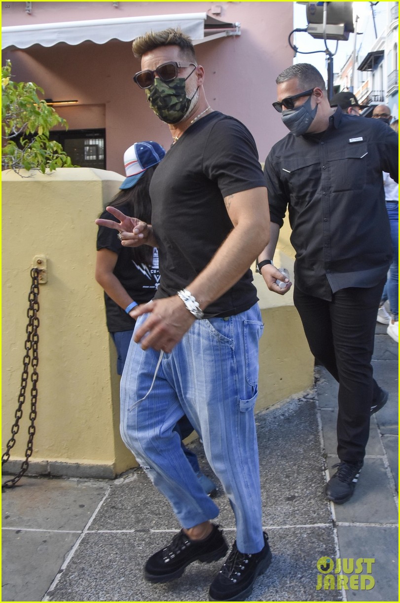 Ricky Martin Shows Off Bleached Beard While Filming New Music Video ...