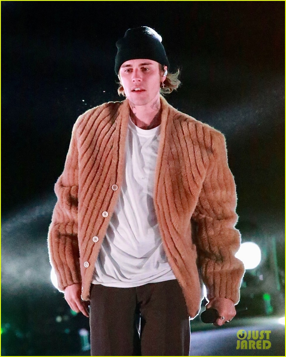 Justin Bieber Has Seemingly Pre-Taped His Kids' Choice Awards ...