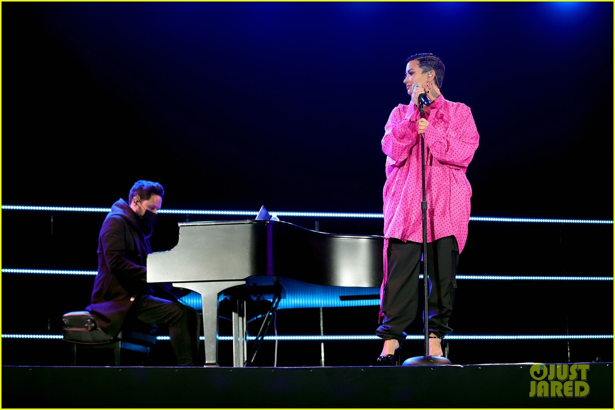 Demi Lovato Performs at 'Dancing With the Devil' YouTube Series ...