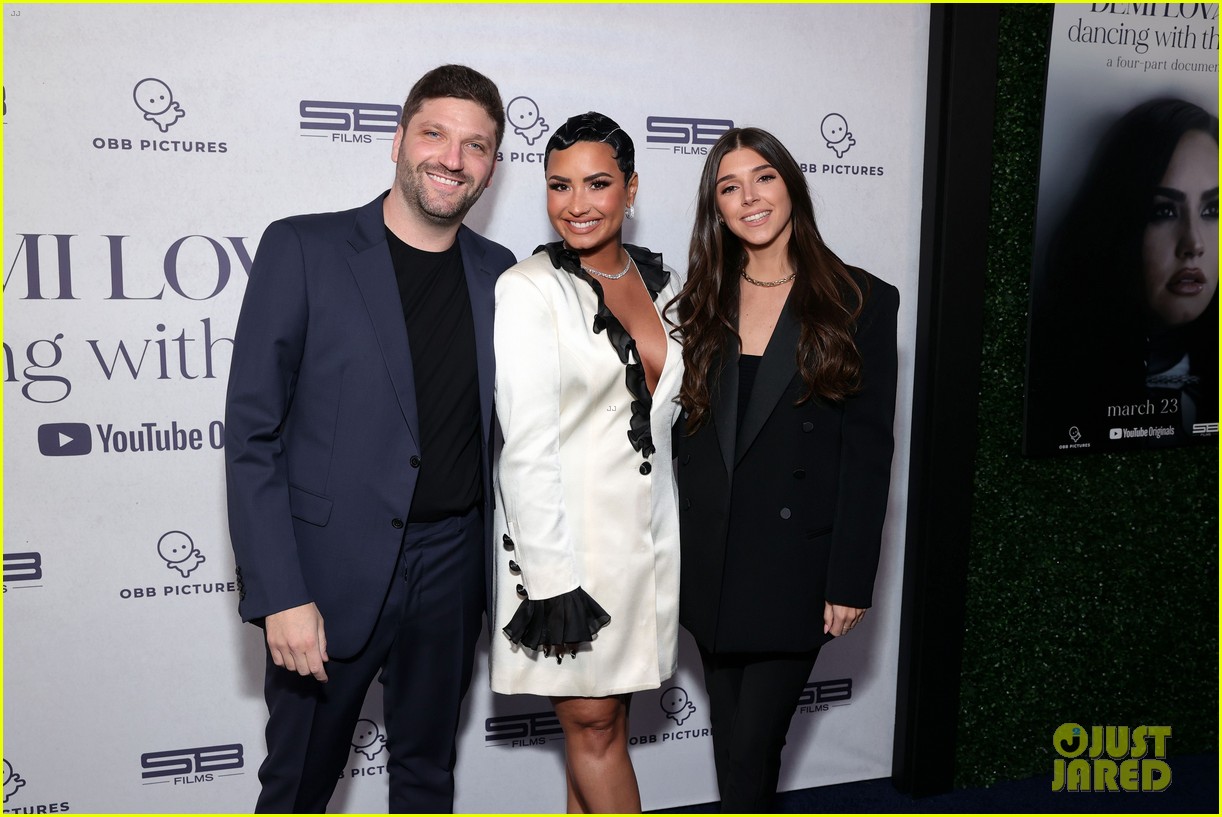 Demi Lovato Performs at 'Dancing With the Devil' YouTube Series ...