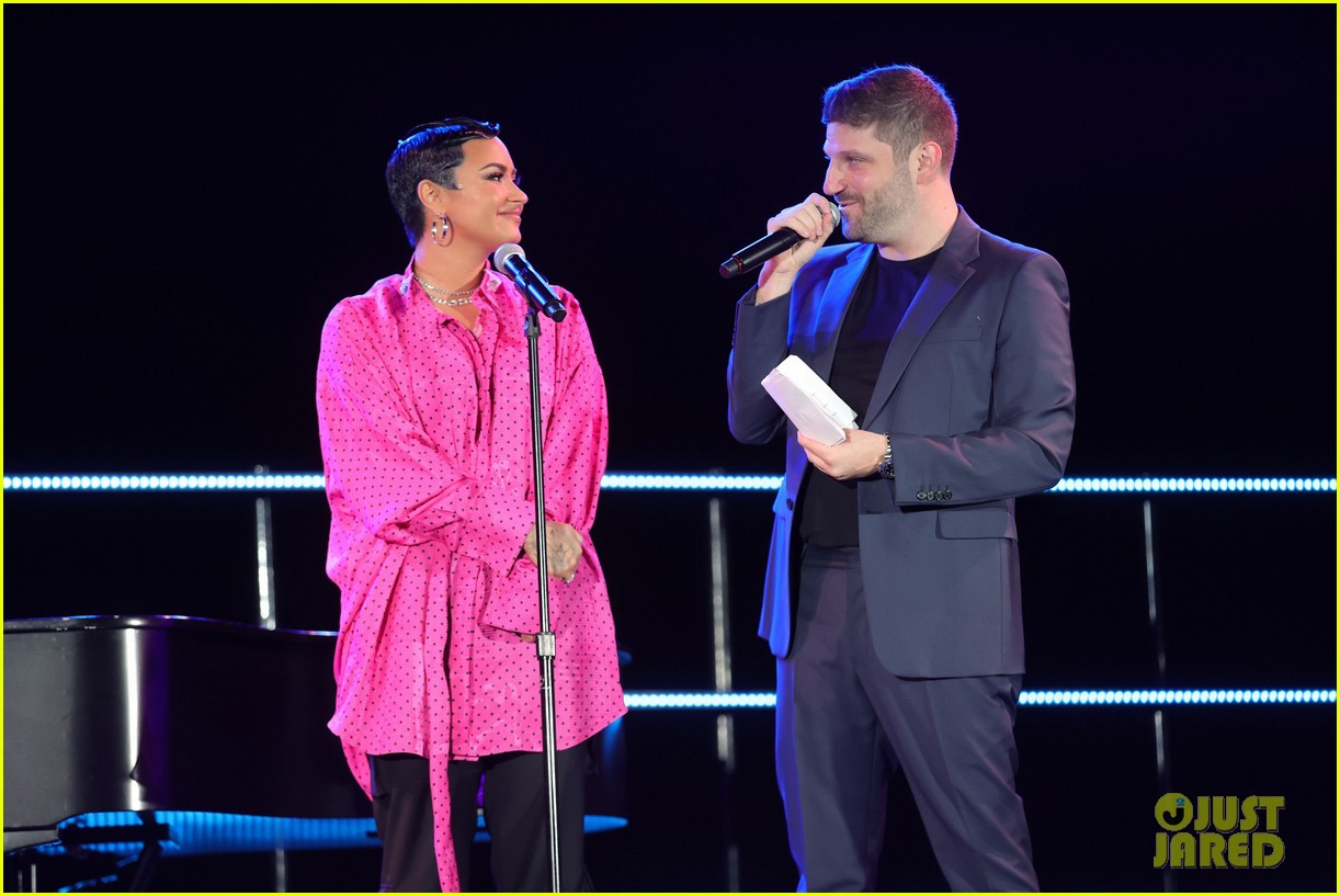 Demi Lovato Performs at 'Dancing With the Devil' YouTube Series ...