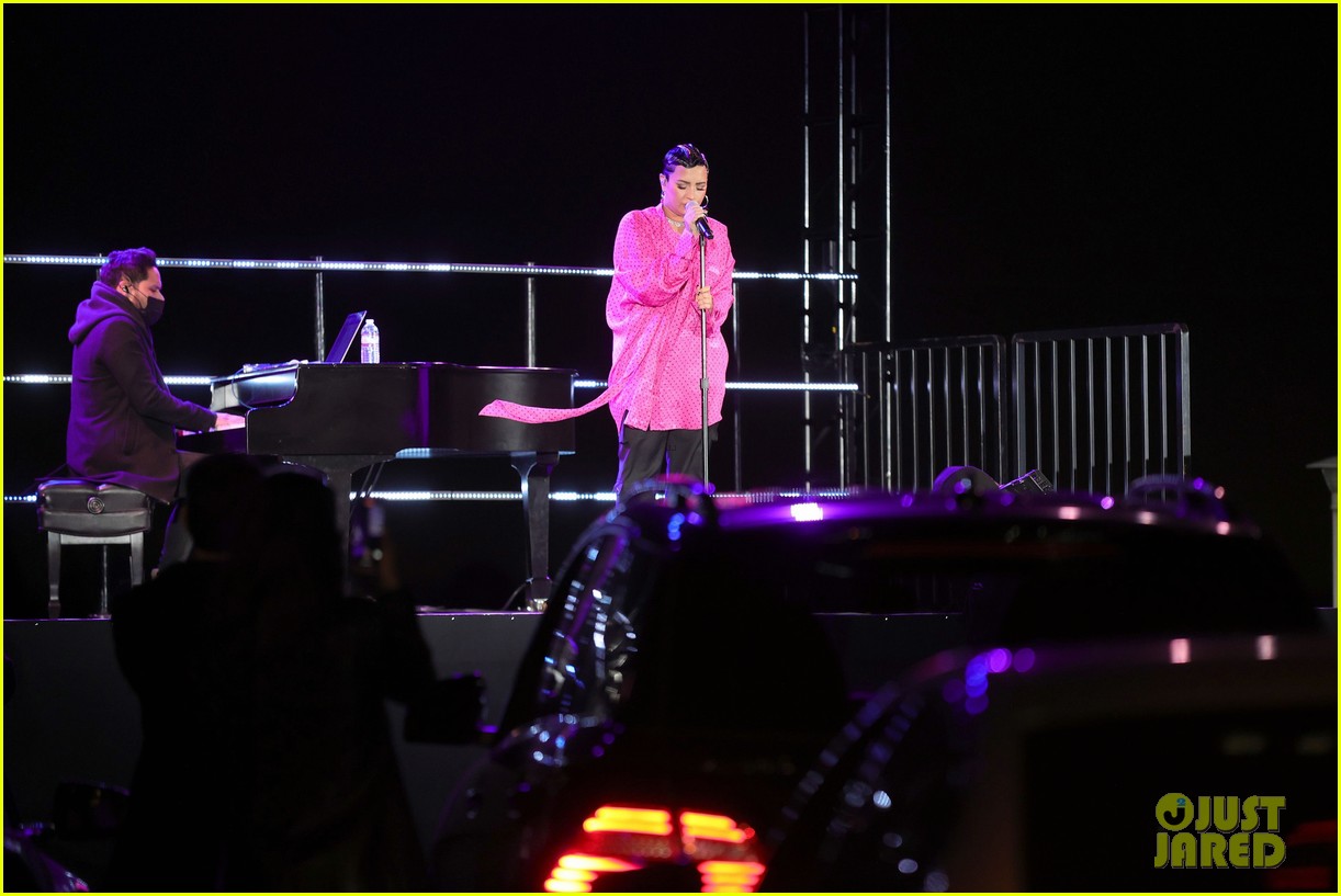 Demi Lovato Performs at 'Dancing With the Devil' YouTube Series ...