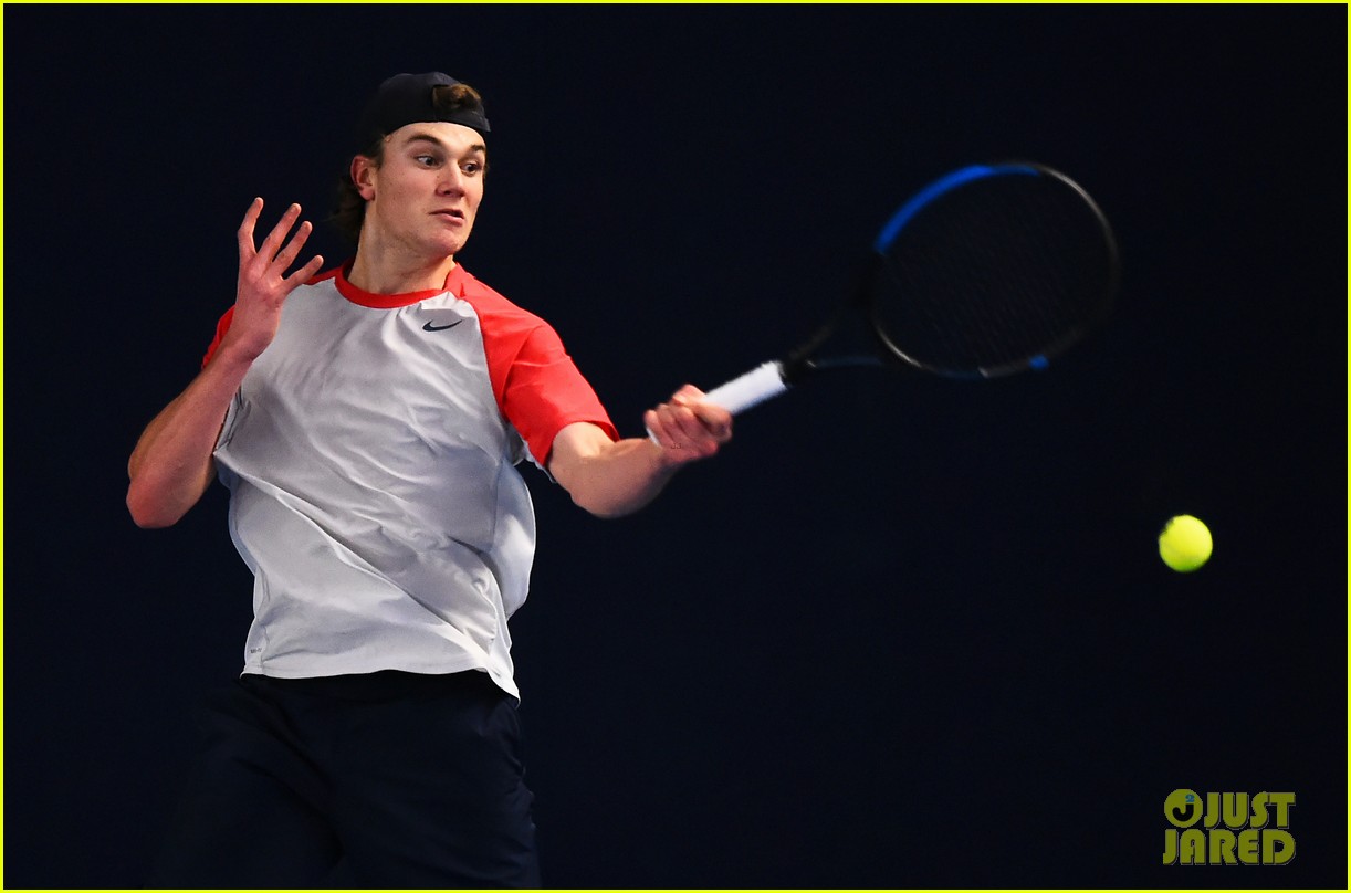 19-Year-Old Tennis Star Jack Draper Collapses During Miami Open Match ...