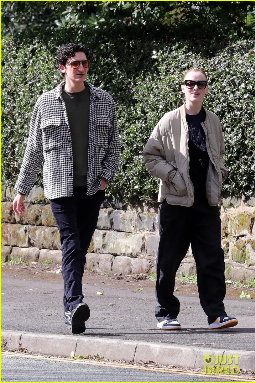 Bridgerton's Phoebe Dynevor Hangs Out with BFF Daniel Shalom in ...