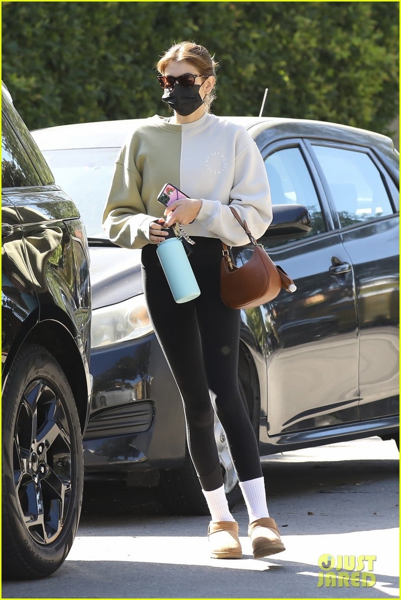 Kendall Jenner Shows Off Fit Figure Heading to Pilates Class with Kaia ...