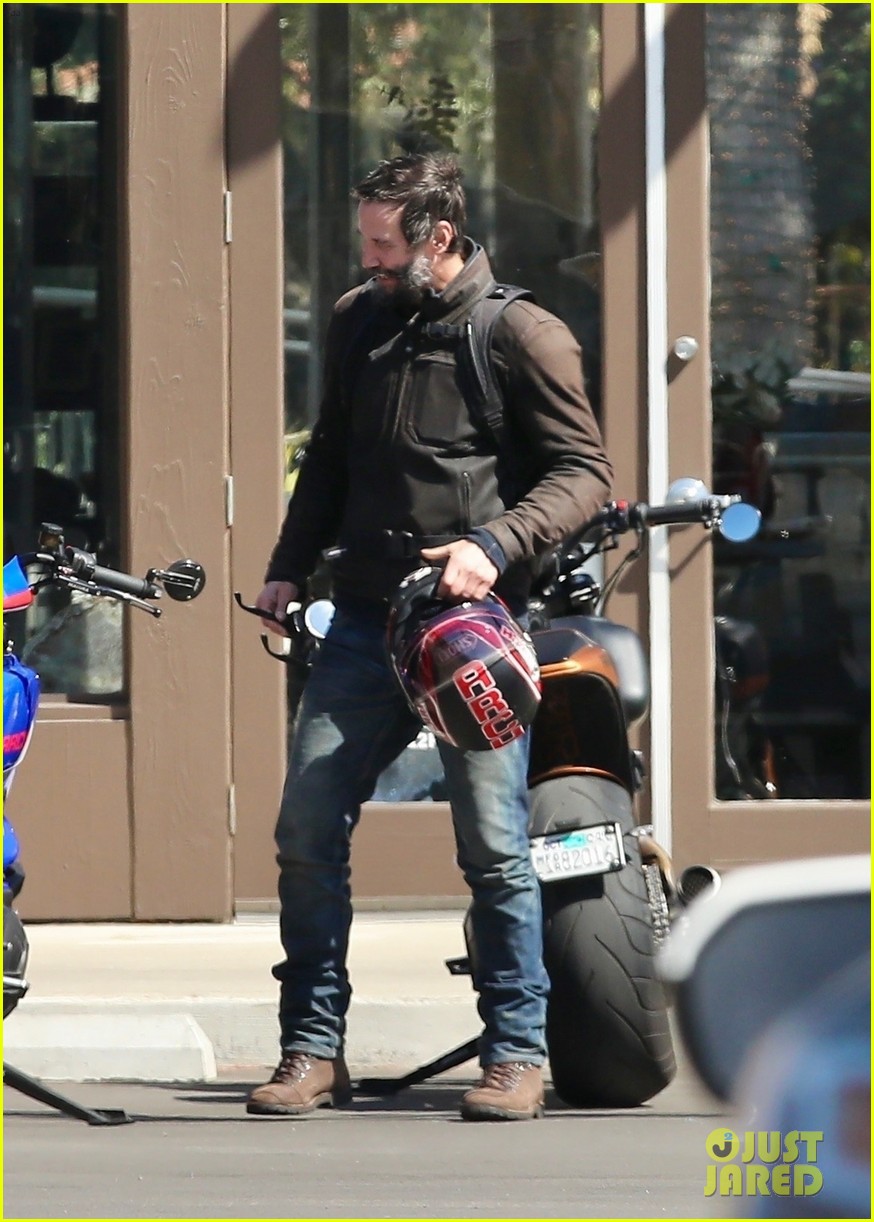 Keanu Reeves Recalls An Awesome Motorcycle Ride While Hanging With ...