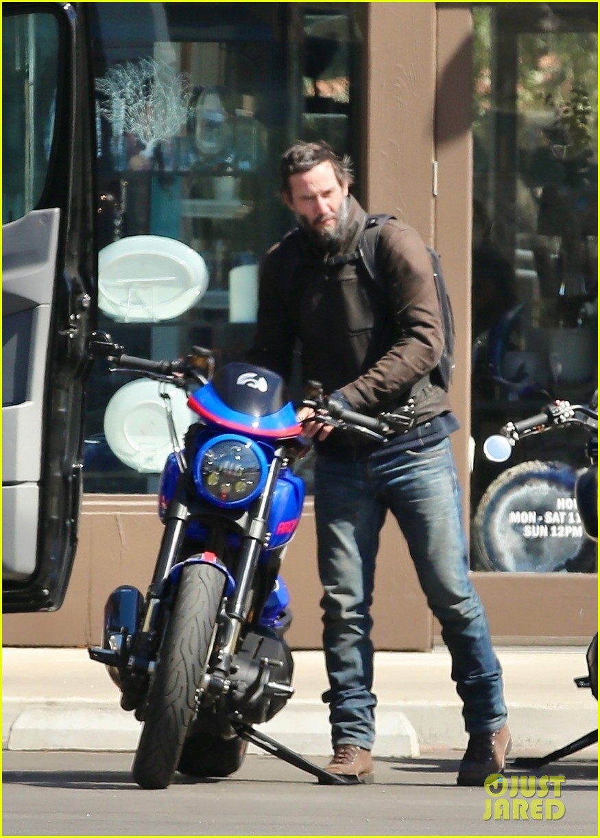 Keanu Reeves Recalls An Awesome Motorcycle Ride While Hanging With ...