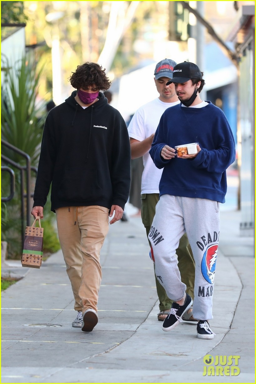 Noah Centineo Grabs a Healthy Snack After Showing Off His Shirtless ...