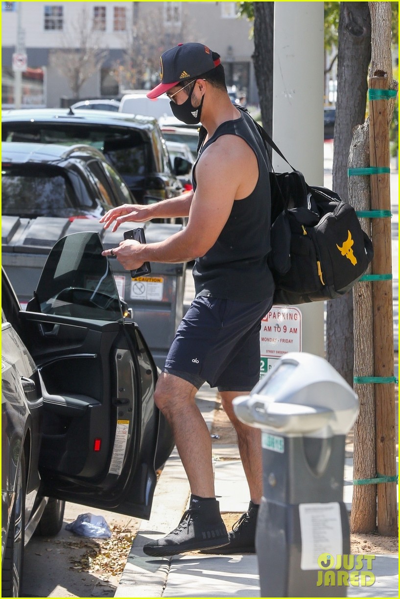 Ross Butler Looks Fit After a Gym Session in West Hollywood: Photo ...