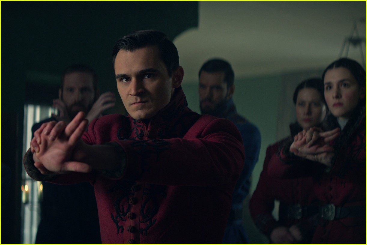 'Shadow & Bone' Gets Full Length Trailer Ahead of Netflix Debut - Watch ...