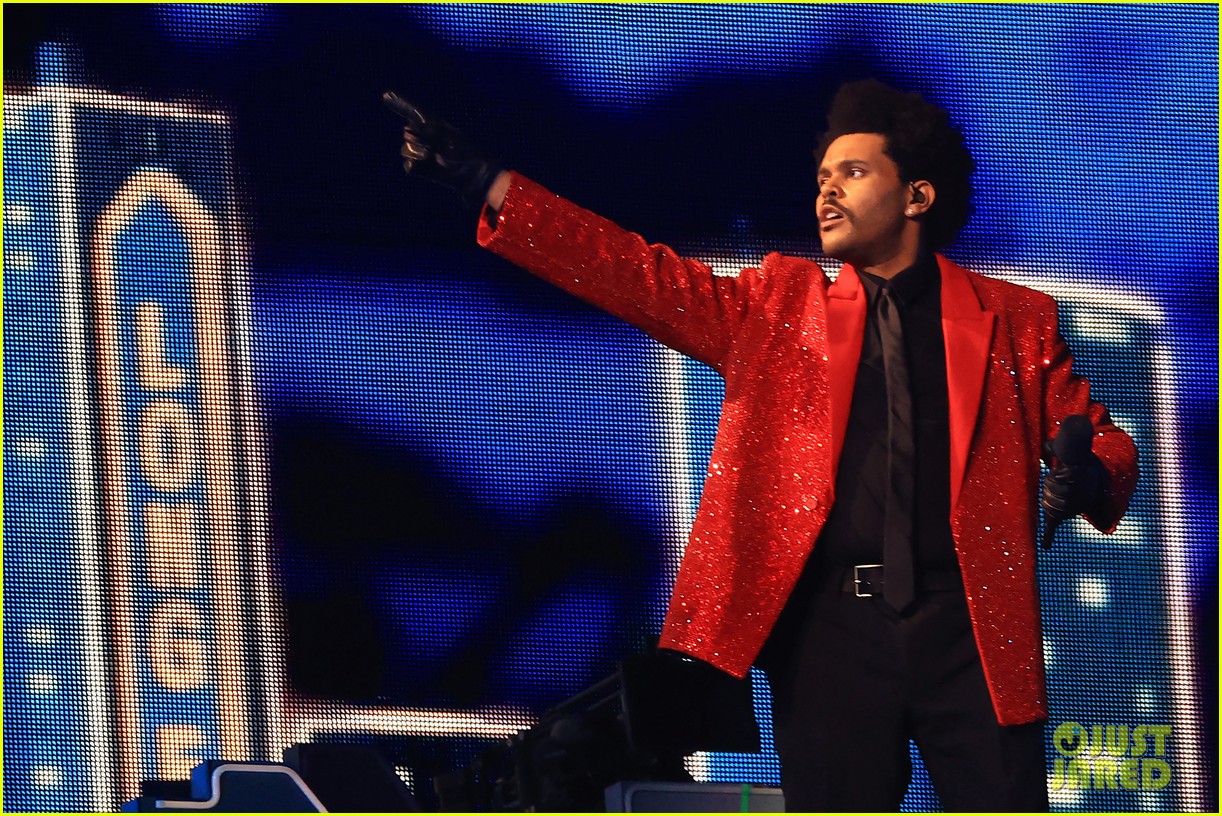 The Weeknd Announces His New Song Is 'in NFT Space': Photo 4536414 ...