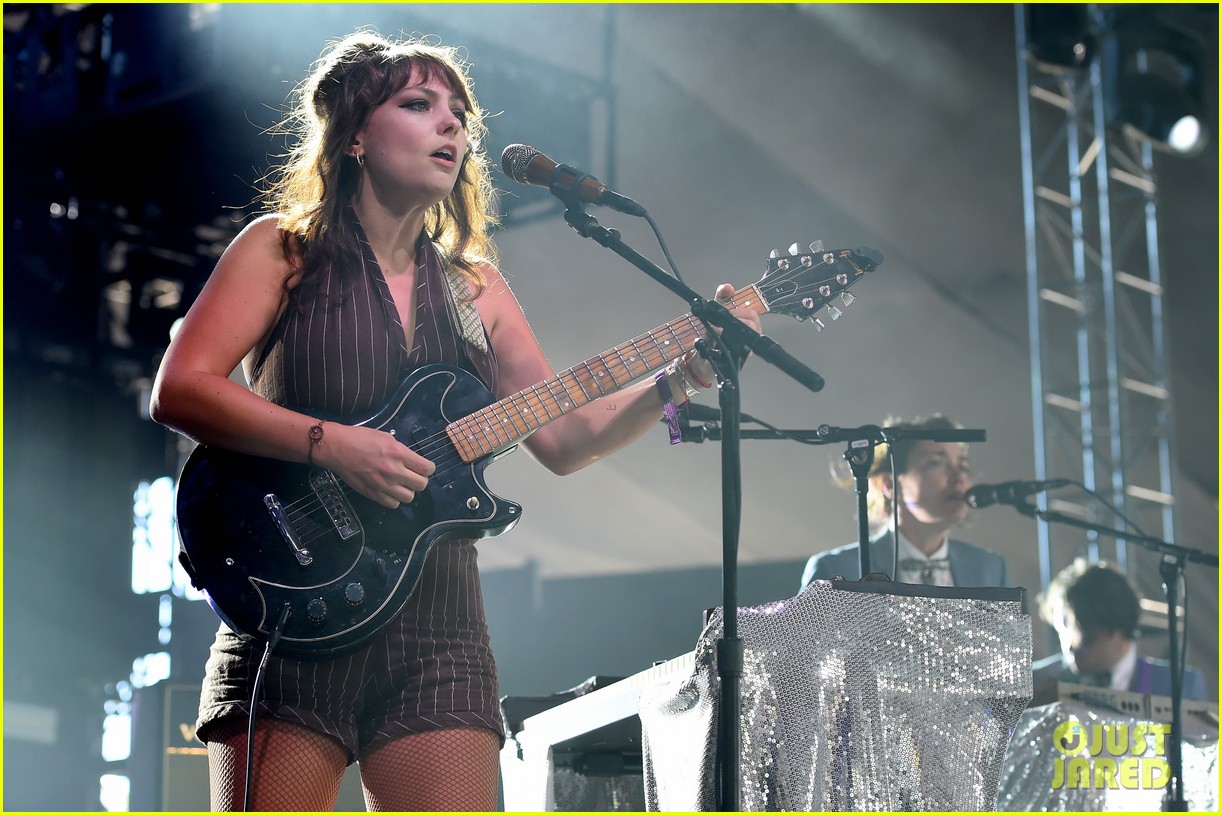 Singer Angel Olsen Comes Out as Gay, Introduces Fans to Her Partner ...