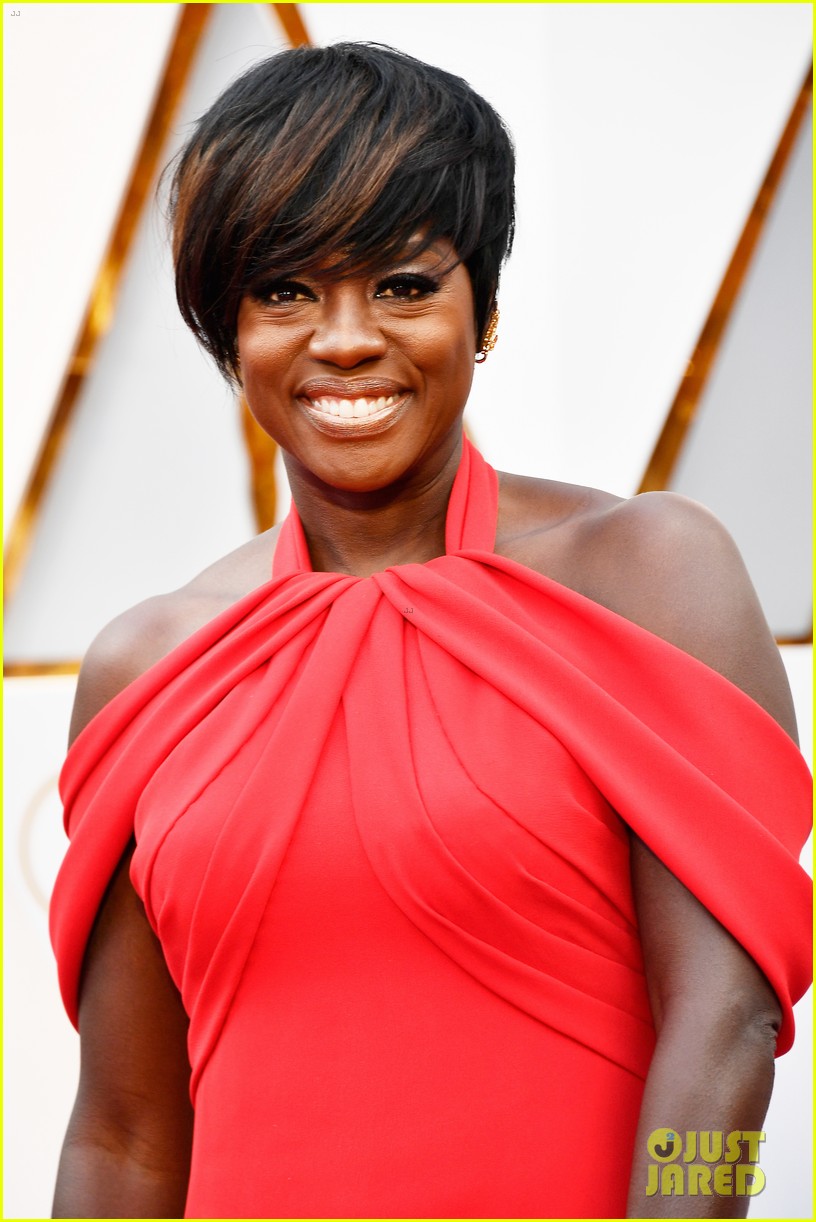 Viola Davis' Oscars History - See Every Red Carpet Dress She's Worn to ...