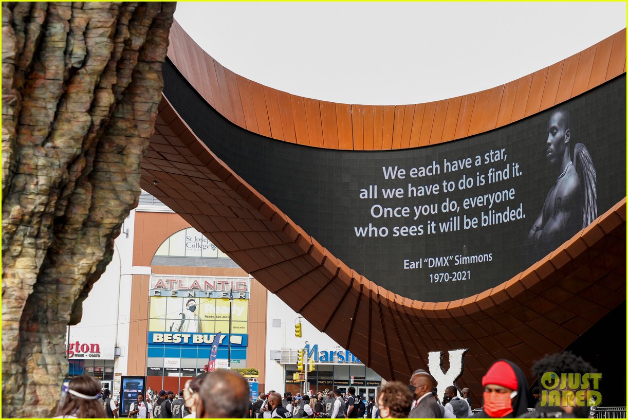DMX's Casket Rides on Monster Truck En Route to Memorial Service ...