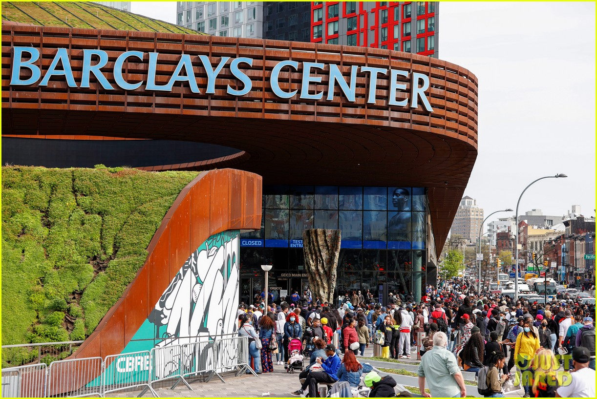 DMX's Casket Rides on Monster Truck En Route to Memorial Service ...