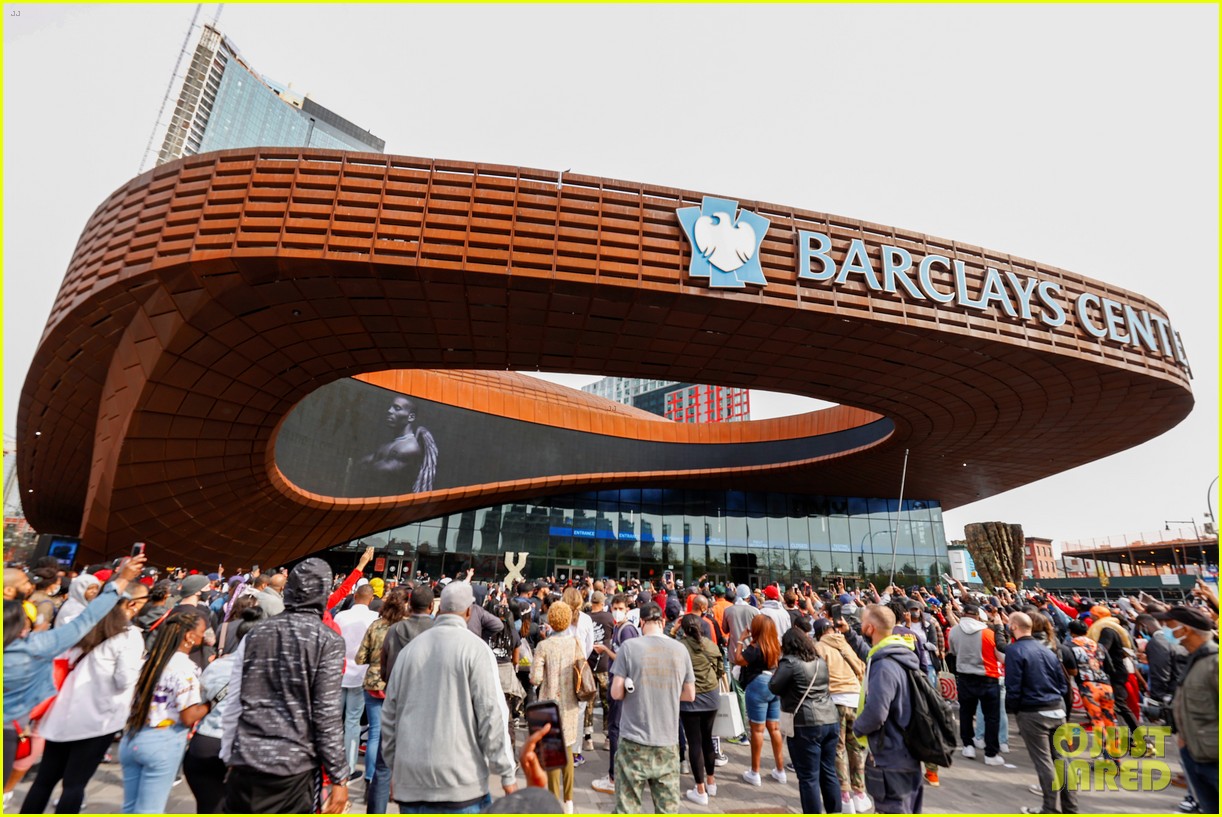 DMX's Casket Rides on Monster Truck En Route to Memorial Service ...
