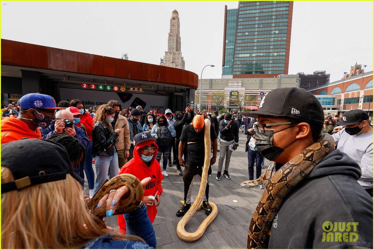 DMX's Casket Rides on Monster Truck En Route to Memorial Service ...