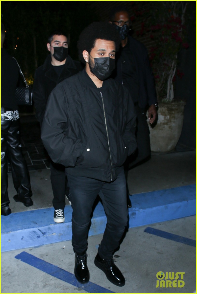 Drake Shaved a Heart Into His Hair, Spotted with Other Stars in L.A ...