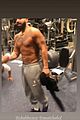 Drake Shows Off His Fit Physique Shirtless During a Workout at the Gym ...