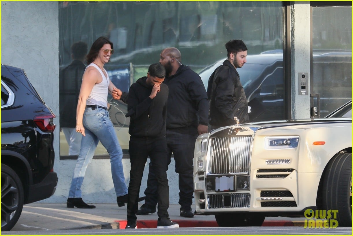 Drake Hits the Studio Alongside Pal Zack Bia : Photo 4538412 | Drake ...