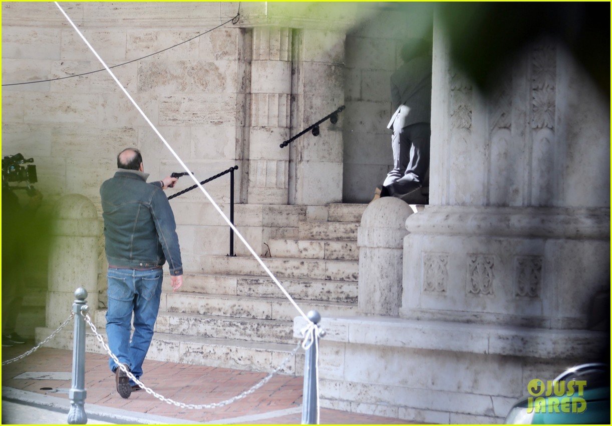 Adam Driver Films Maurizio Gucci's Murder Scene for 'House of Gucci ...