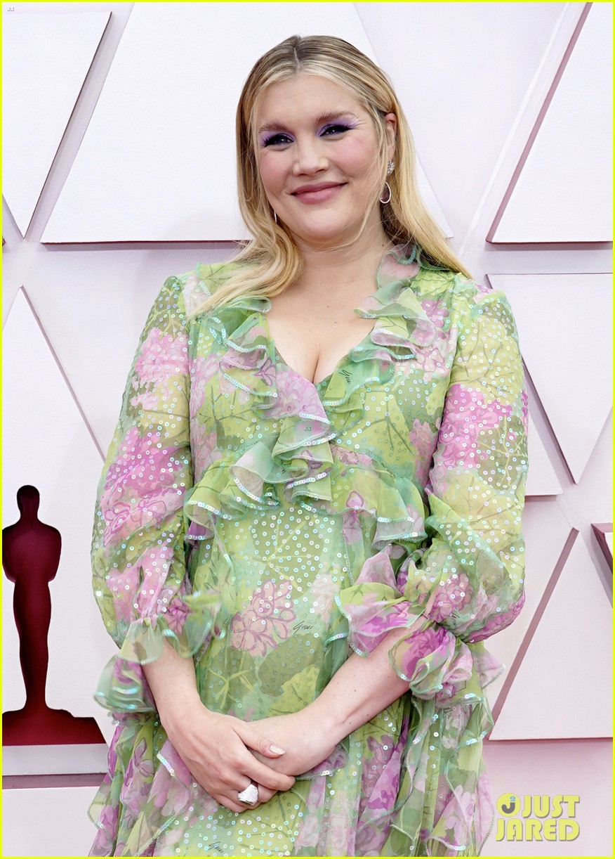 Emerald Fennell Debuts Baby Bump on Oscars 2021 Red Carpet!: Photo ...
