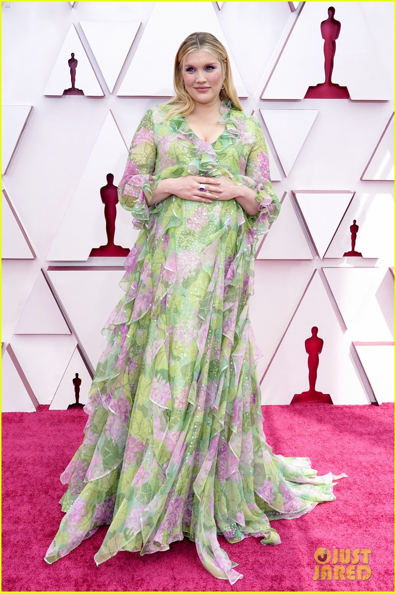 Emerald Fennell Debuts Baby Bump on Oscars 2021 Red Carpet!: Photo ...