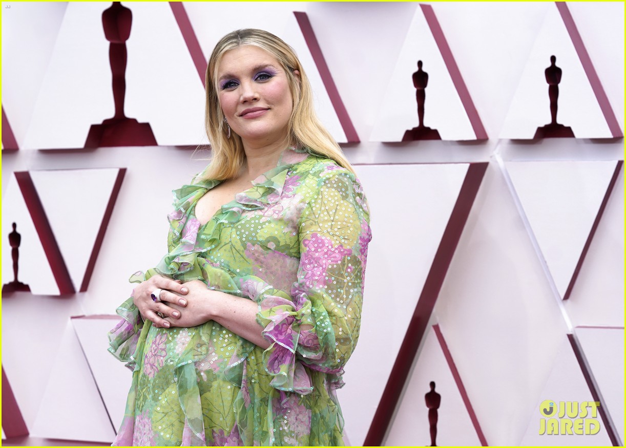 Emerald Fennell Wins Academy Award for Best Original Screenplay at ...