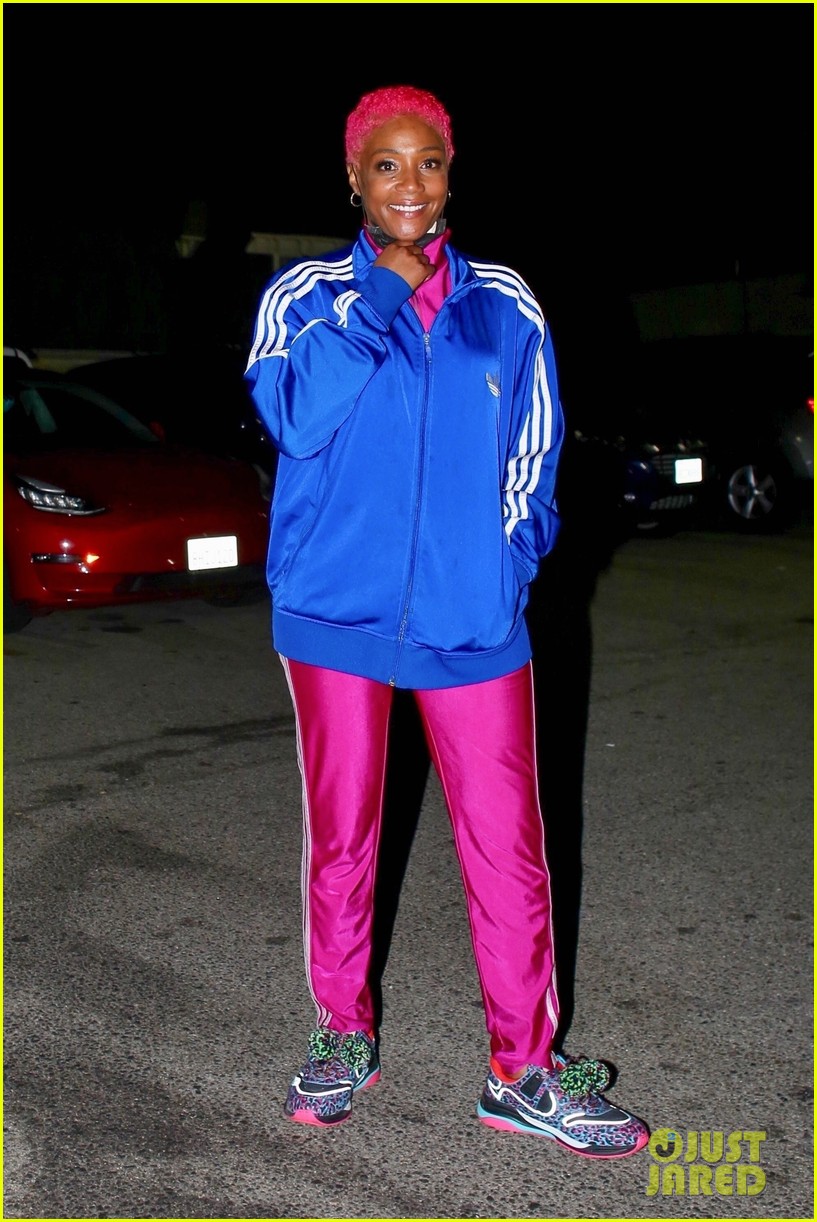 Tiffany Haddish Shows Off New Pink Hair After Guest Hosting 'Ellen ...