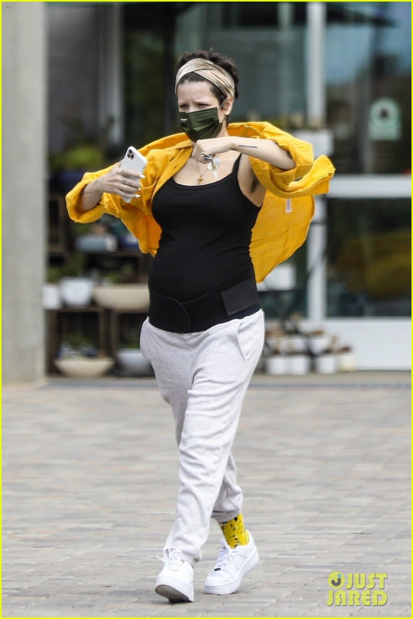 Halsey Shares a Peek of Her Baby Bump While Running Errands: Photo ...
