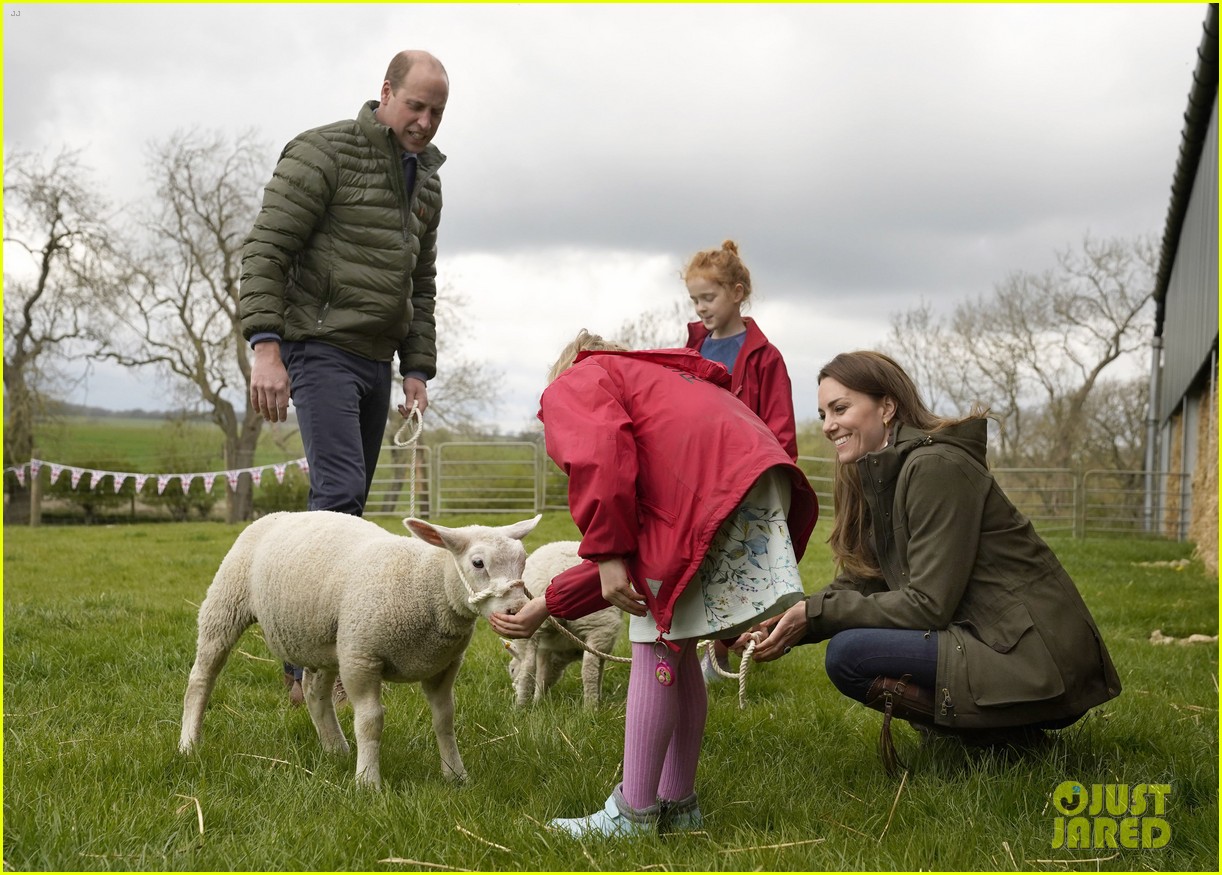 Kate Middleton & Prince William Enjoy a Day at a Farm Petting Animals ...