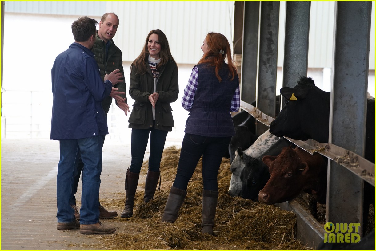 Kate Middleton & Prince William Enjoy a Day at a Farm Petting Animals ...