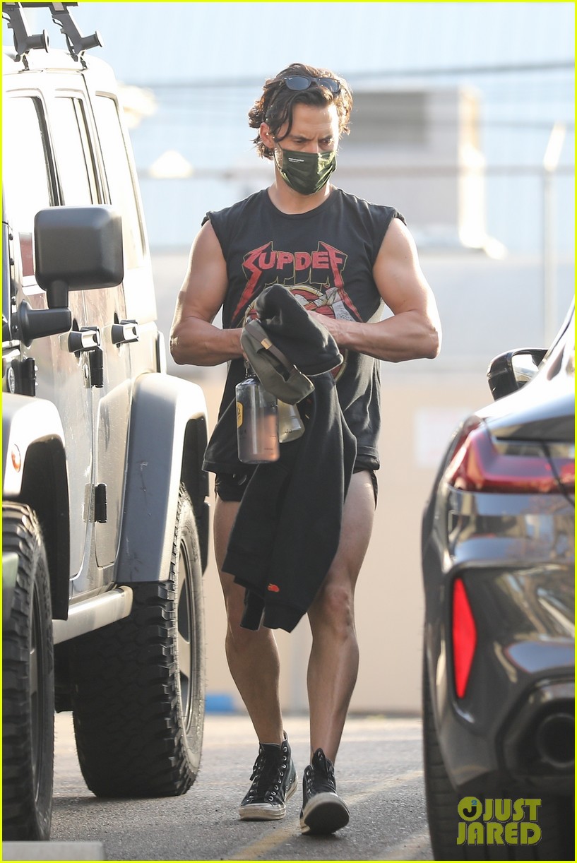 Milo Ventimiglia Flaunts His Muscular Legs in Short Shorts After a ...