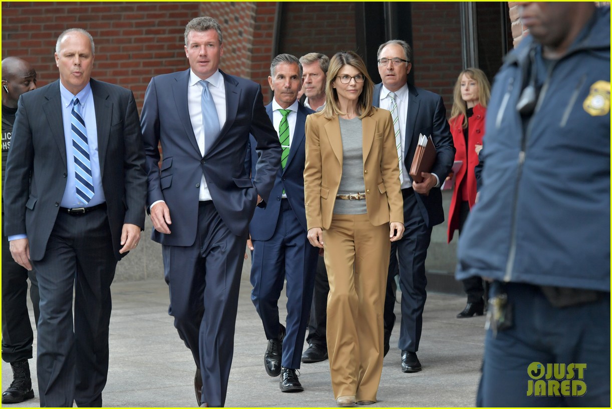 Lori Loughlin's Husband Mossimo Giannulli Gets Early Release from Prison: Photo 4538391 | Lori ...