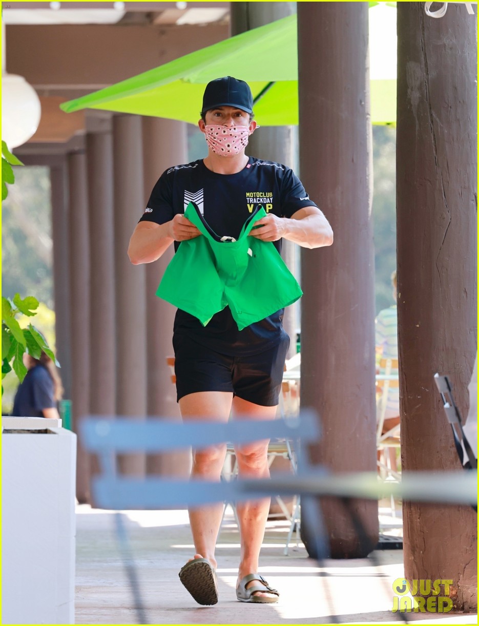 Orlando Bloom & Katy Perry Run Errands Together in Montecito: Photo ...